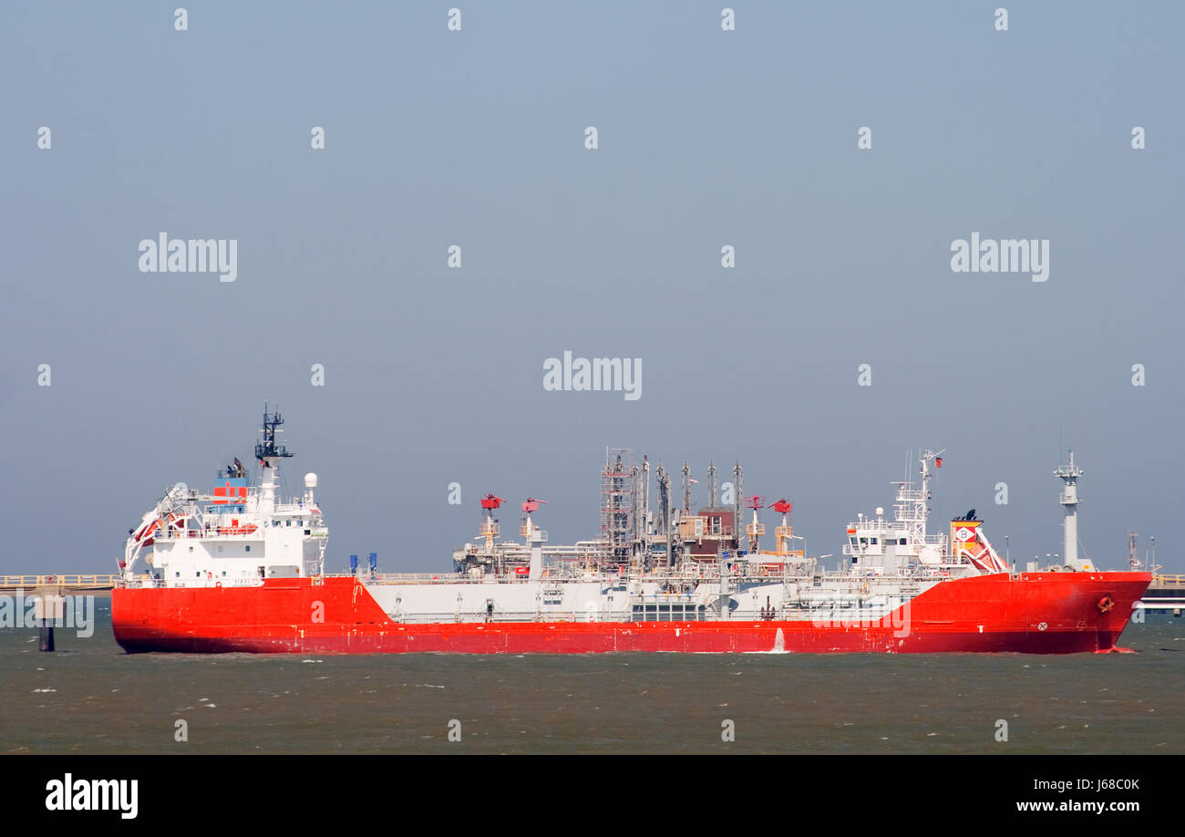 Lng tanker carrier ship hi-res stock photography and images - Alamy