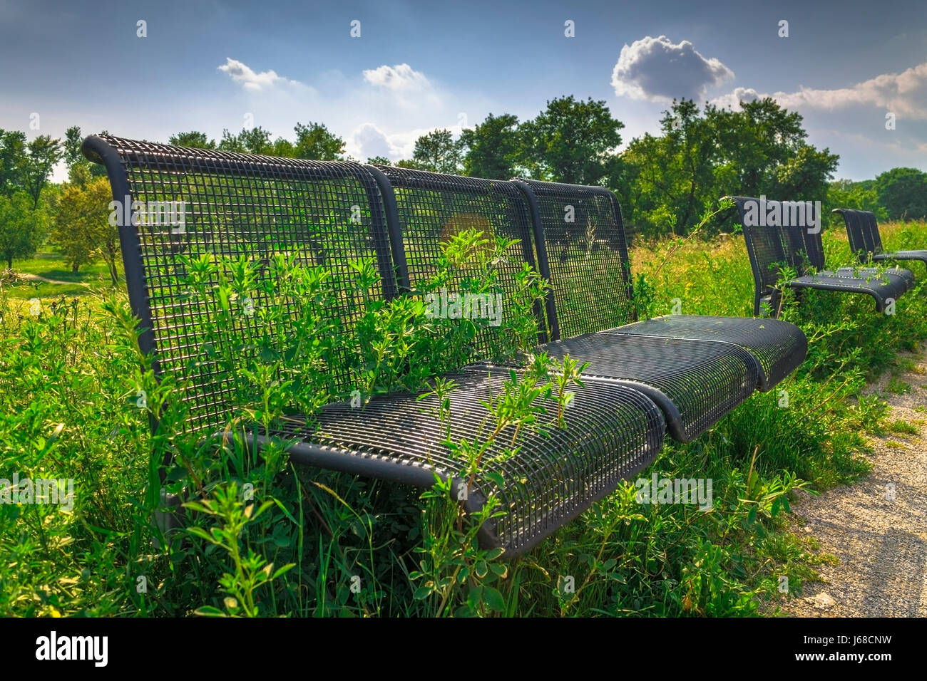 Steel empty bench hi-res stock photography and images - Alamy