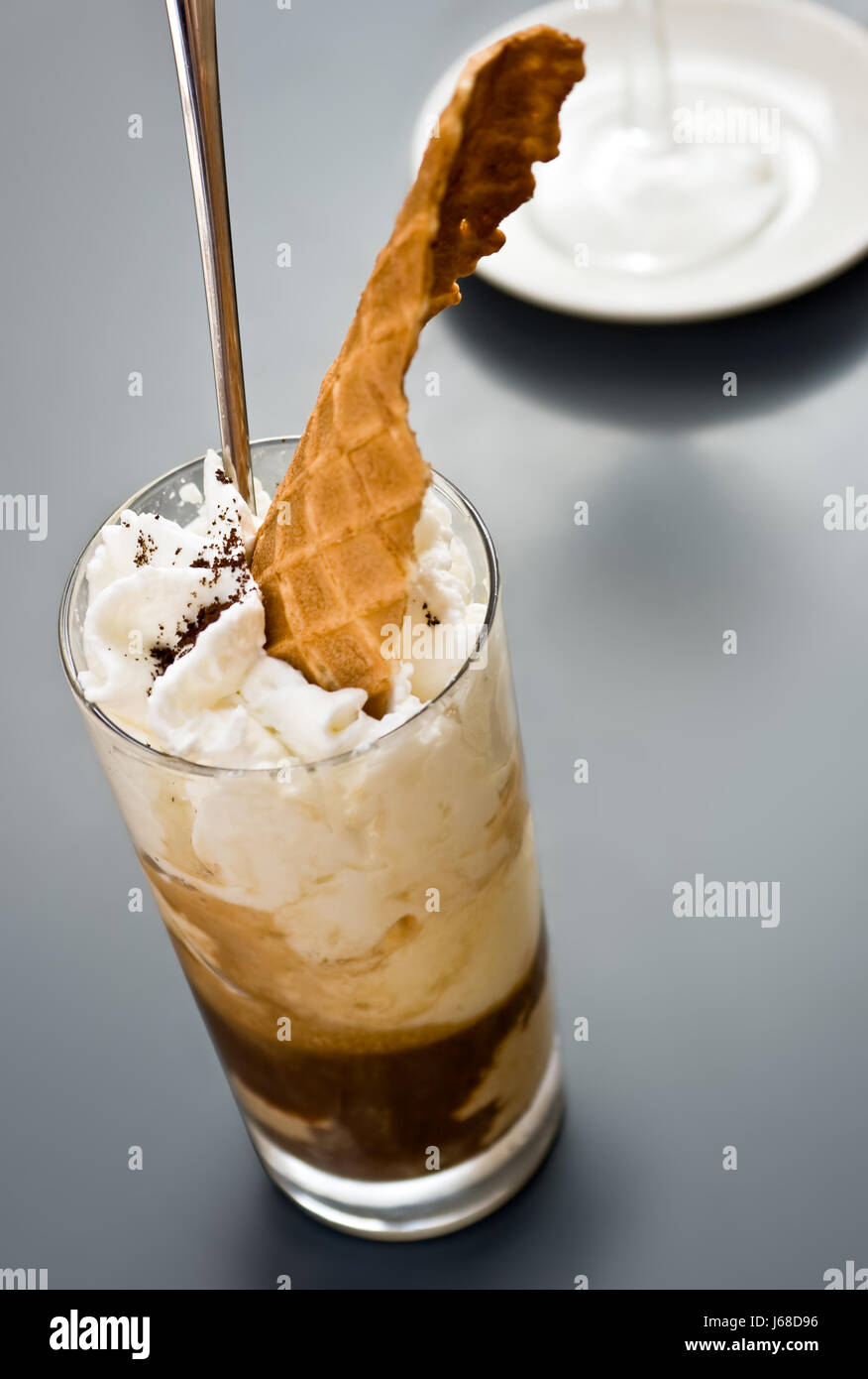 food aliment cream dessert fresh chocolate ice glass chalice tumbler ...
