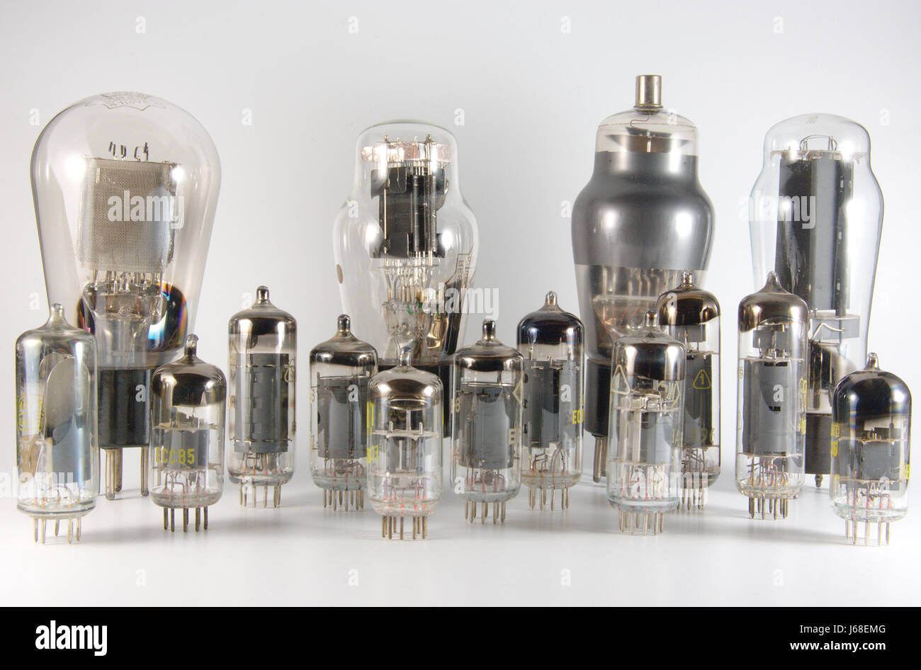 Vacuum tube 1940 hi-res stock photography and images - Alamy