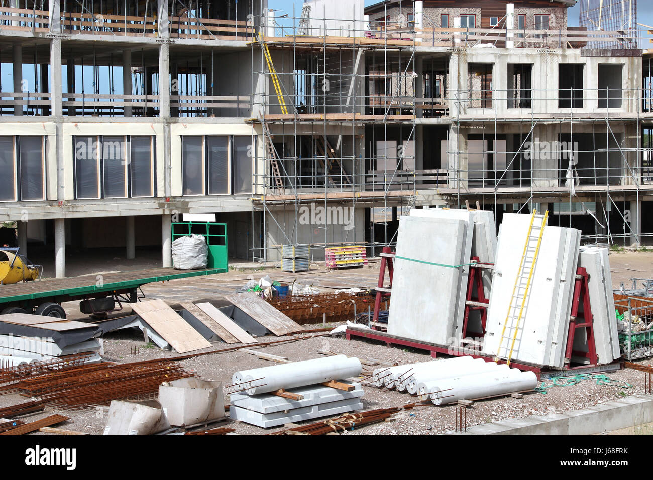 Real estate under construction hi-res stock photography and images - Alamy