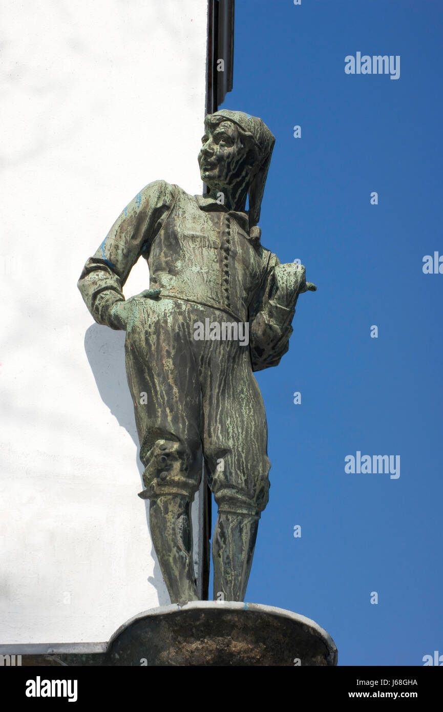 The fool statue hi-res stock photography and images - Alamy
