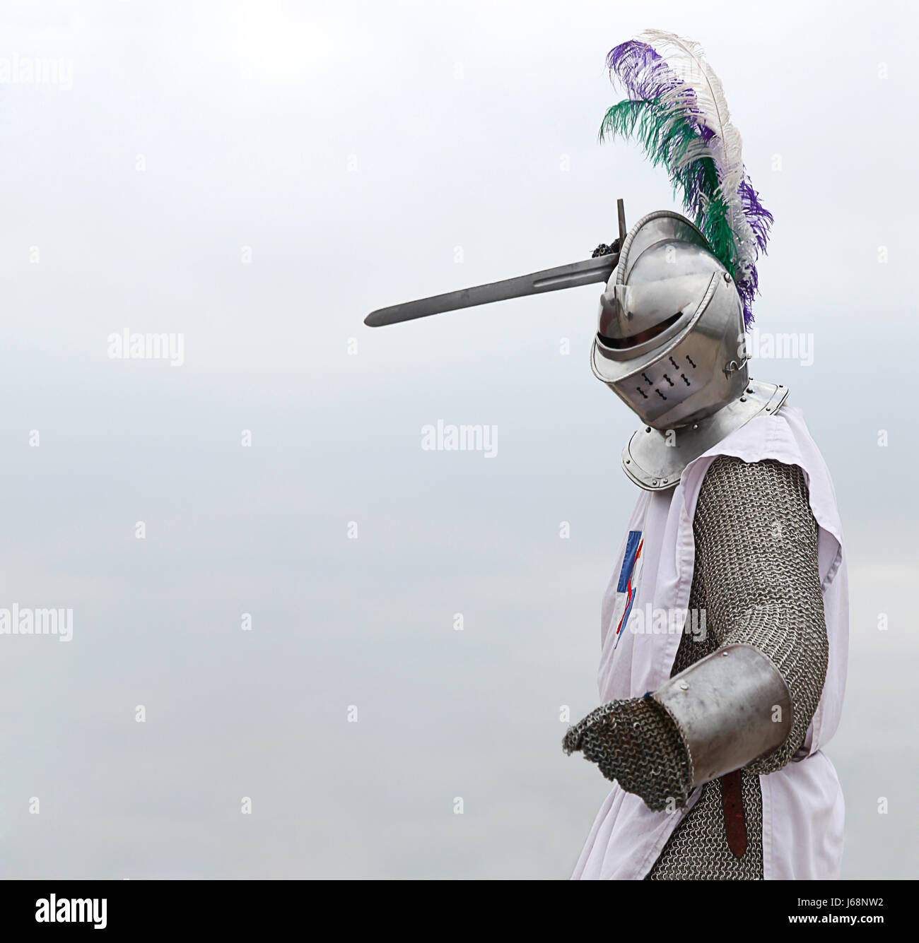 Knight armour sword fight hi-res stock photography and images - Alamy