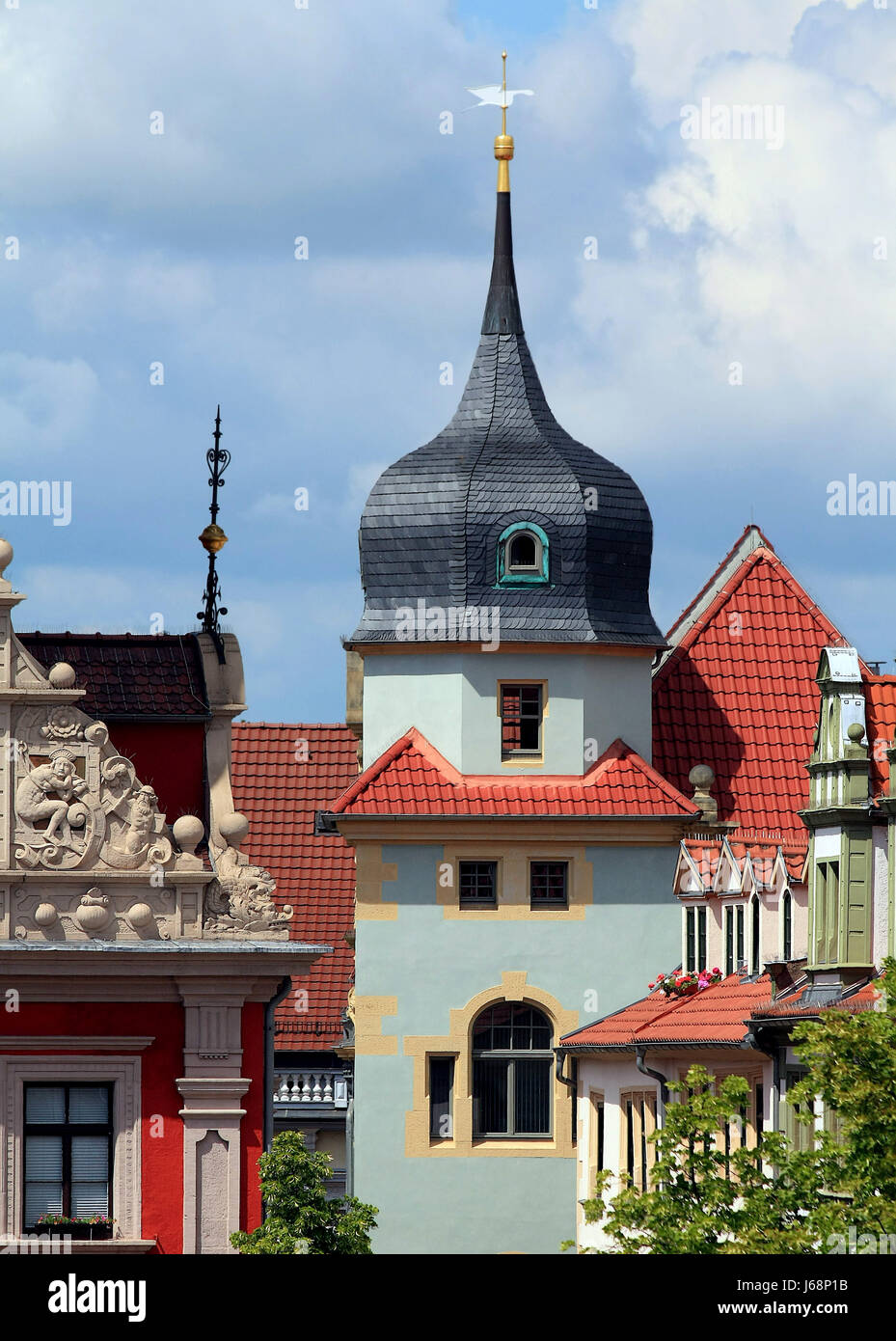 Primary coloured houses hi-res stock photography and images - Alamy