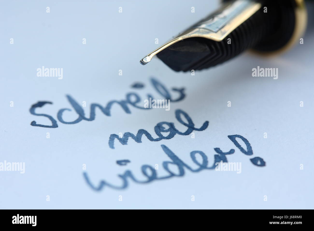 Mal font hi-res stock photography and images - Alamy