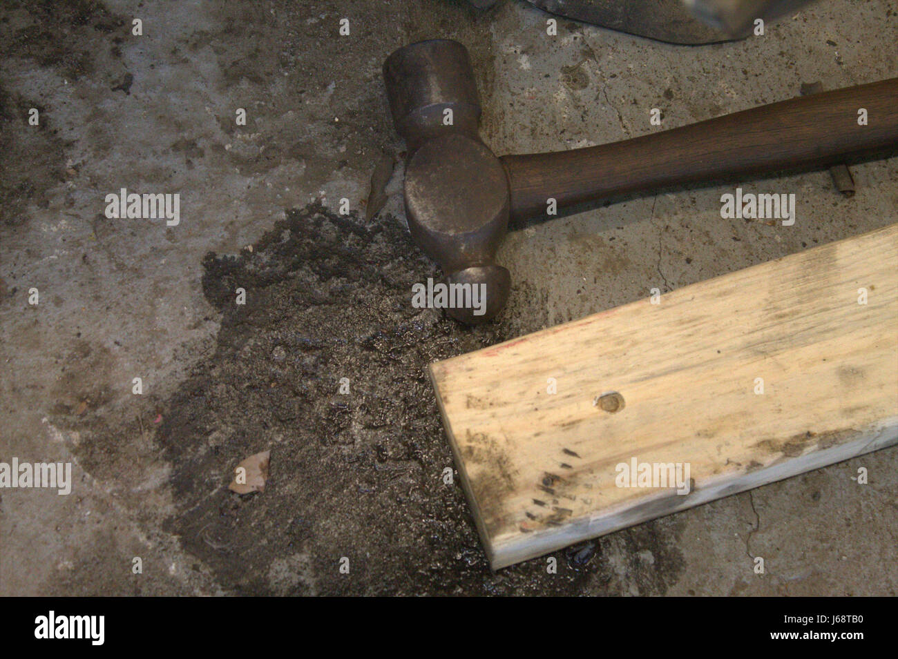 Ball ping hammer hi-res stock photography and images - Alamy