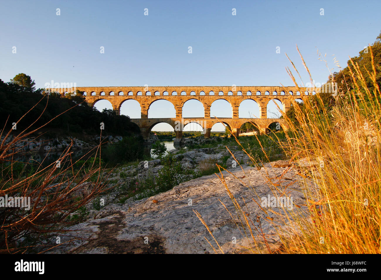 bridge evening tendency roman water pipes Provence aqueduct conduit ...