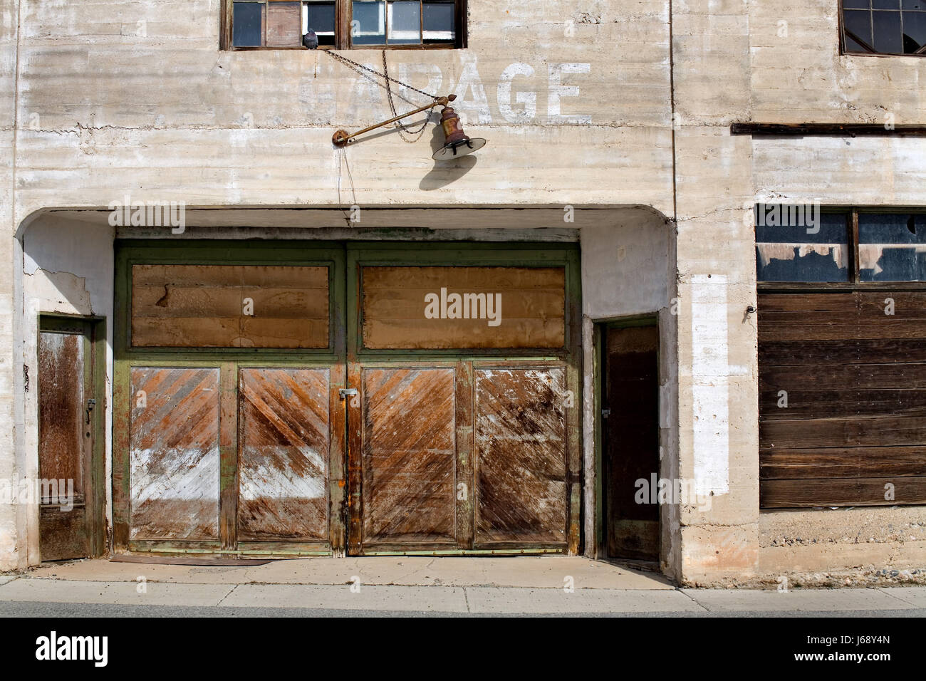 facade garage style of construction architecture architectural style ...