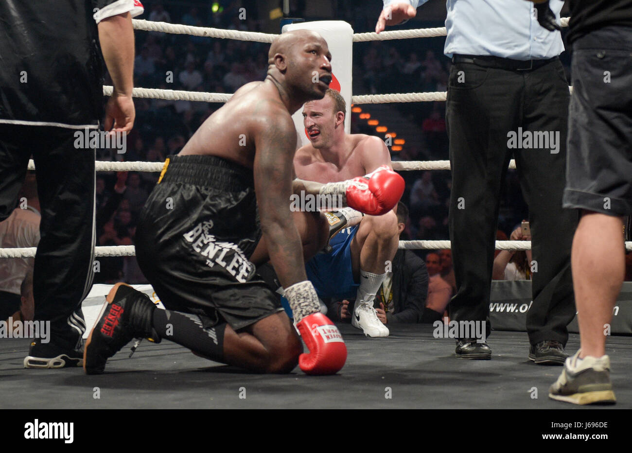 Hamburg, Germany. 20th May, 2017. German boxer Mario Daser and the UK's ...