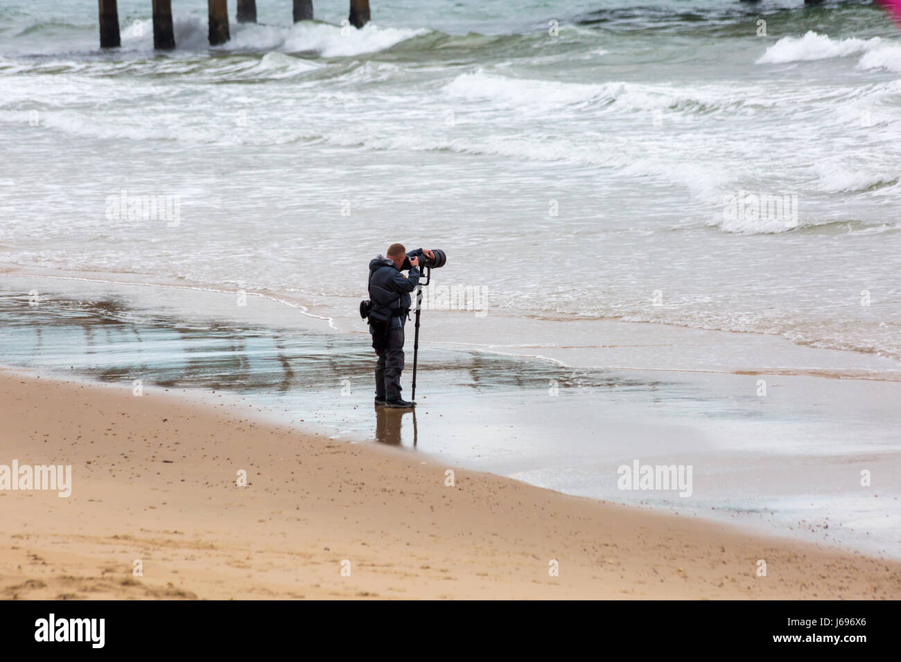 Bournemouth, Dorset, UK. 20th May, 2017. UK weather: cold day with rain ...