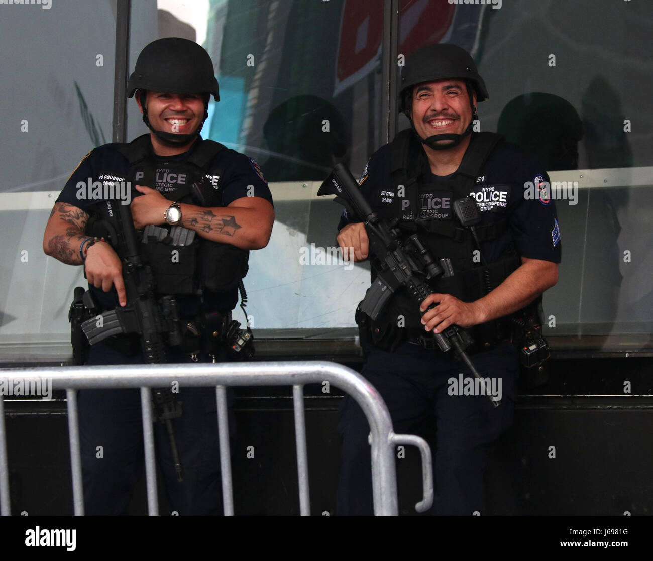 Heavily armed police officers stand hi-res stock photography and images ...