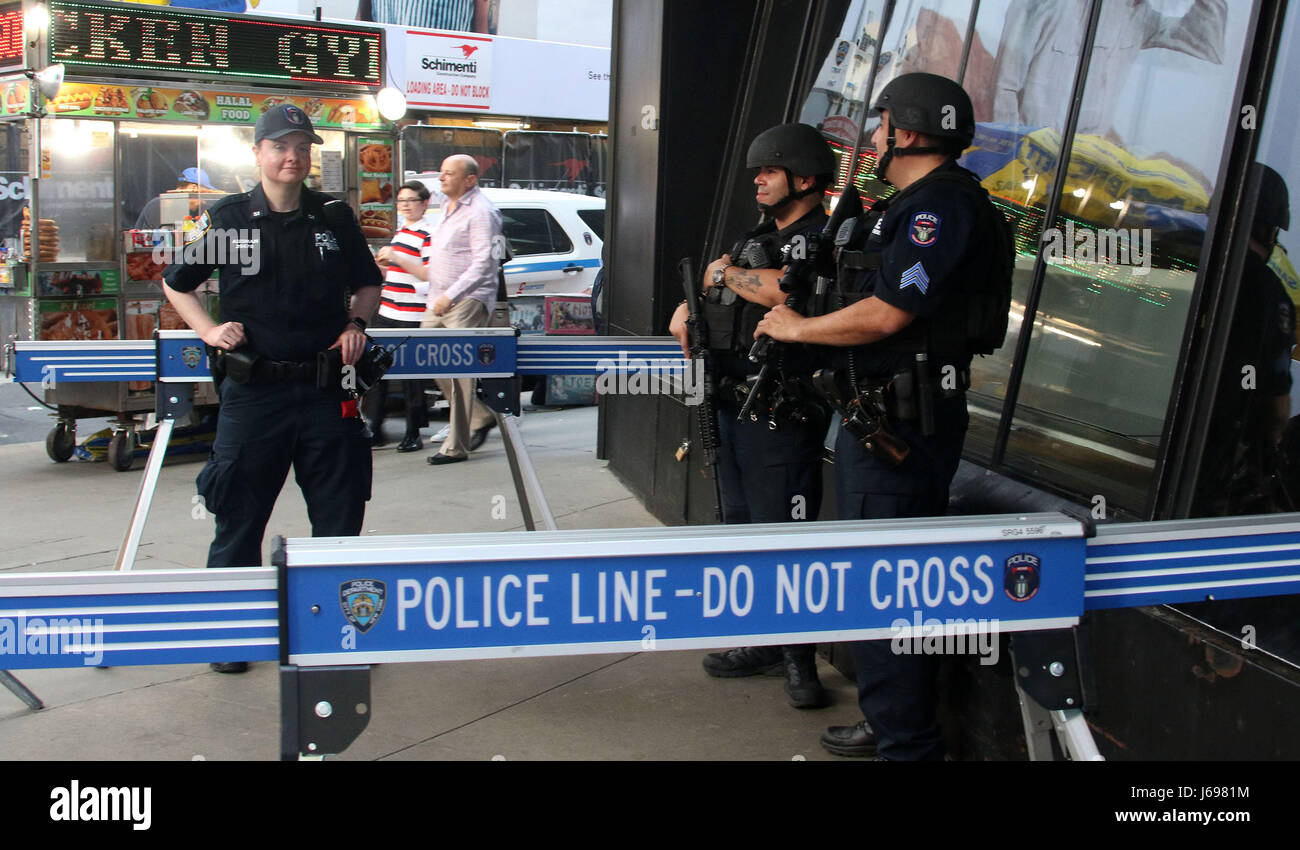 May 19, 2017 - New York, New York, U.S. - Three heavily armed POLICE ...