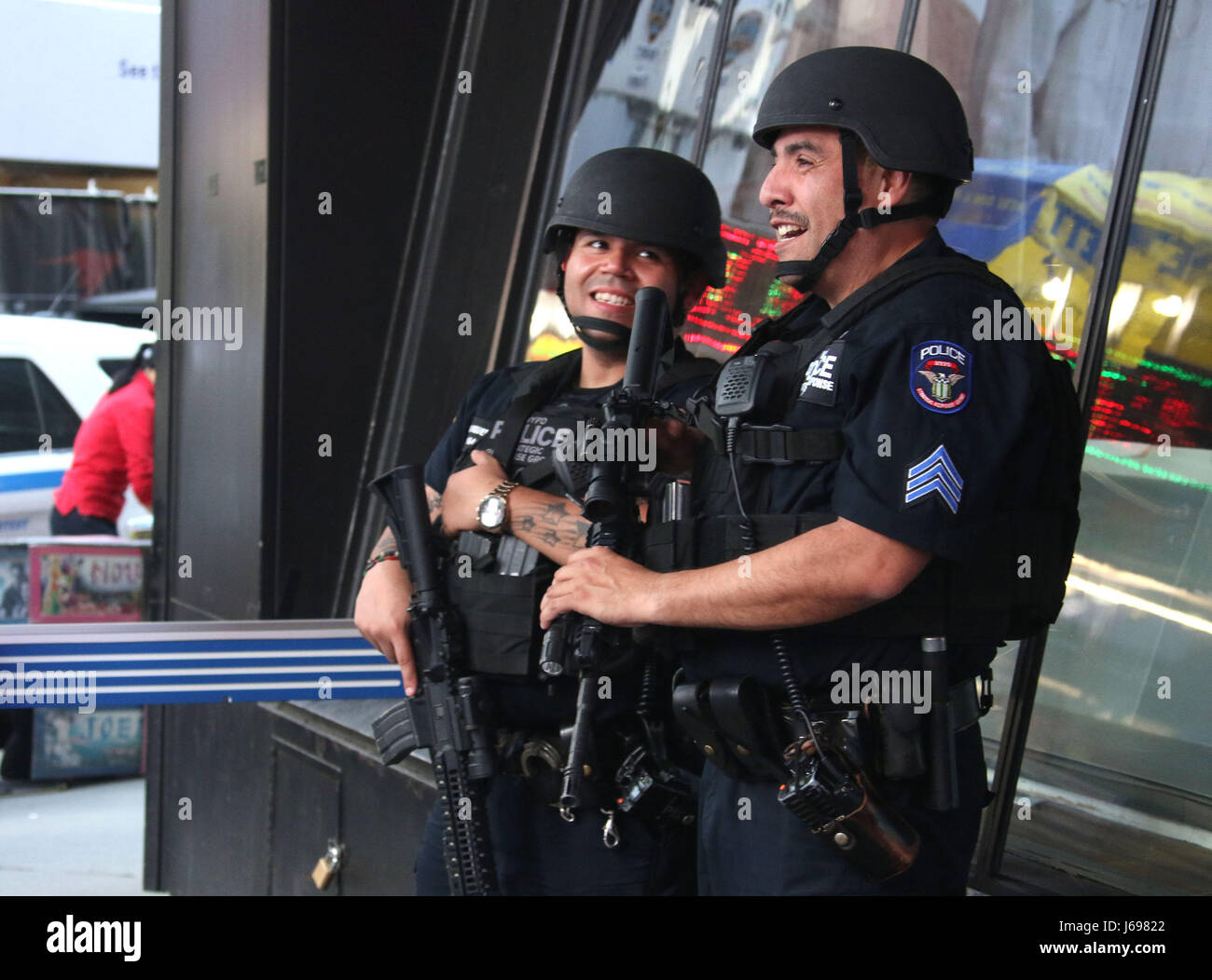 Heavily armed police officers stand hi-res stock photography and images ...