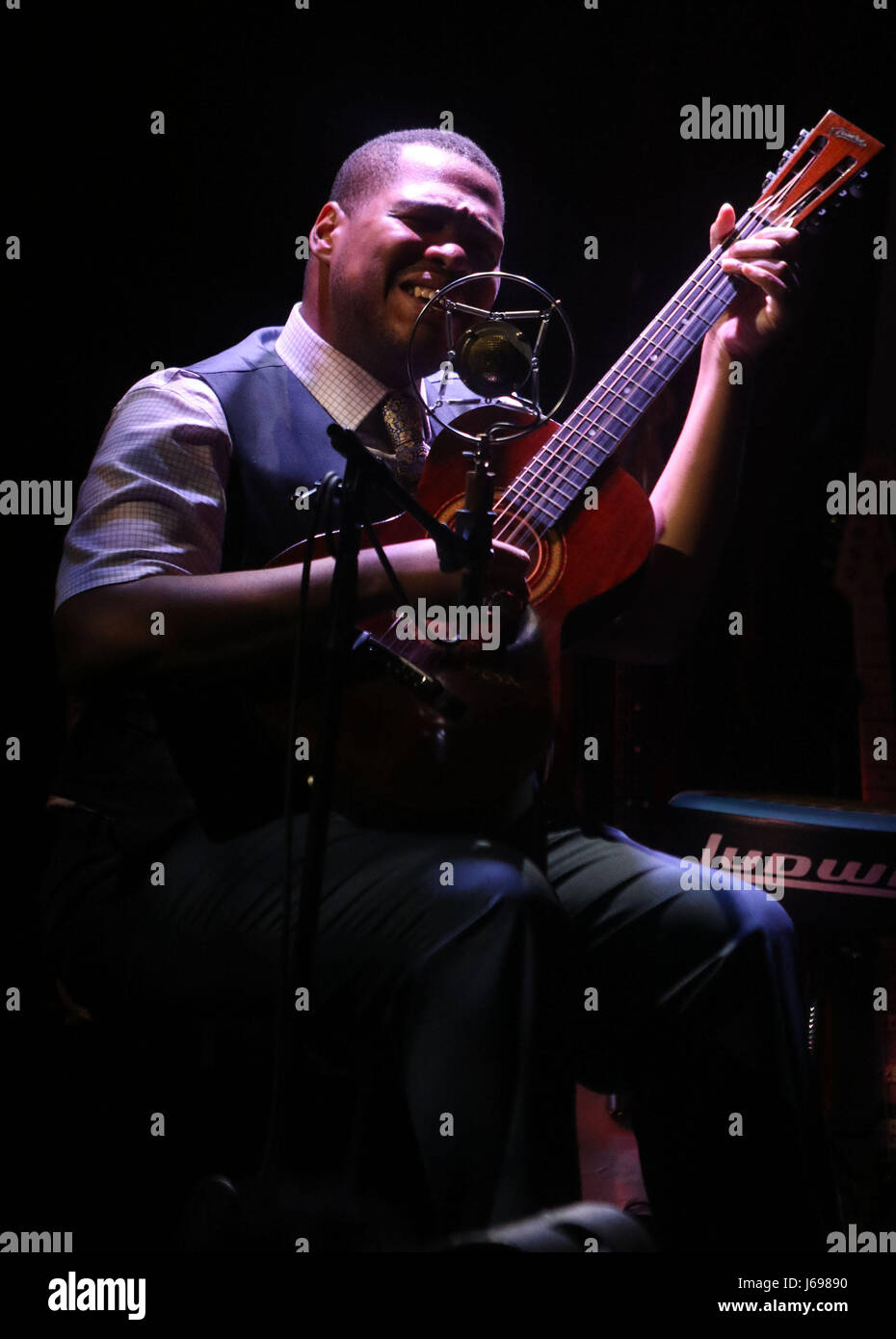 New York, New York, USA. 19th May, 2017. Blues artist JERRON PAXTON aka BLIND BOY PAXTON ...