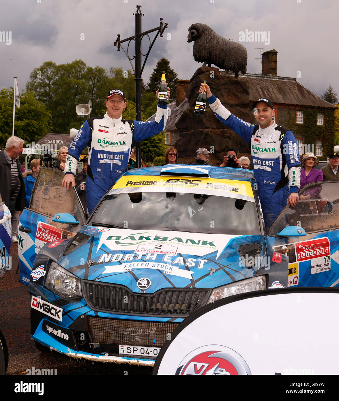 Dumfries and Galloway, UK. 20th May, 2017. Winners David Bogie and co ...