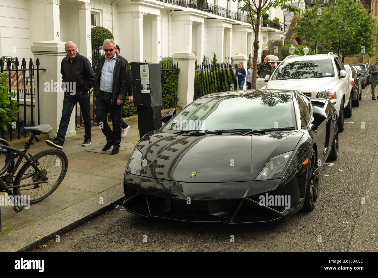 London, UK. 20th May 2017. Super cars seen outside Harrods ...
