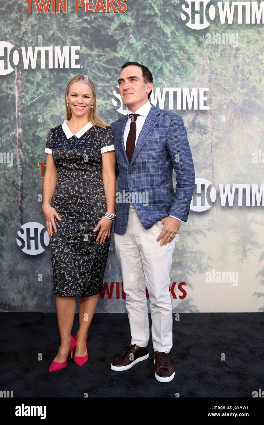 Lauren bowles and patrick fischler hi-res stock photography and images ...