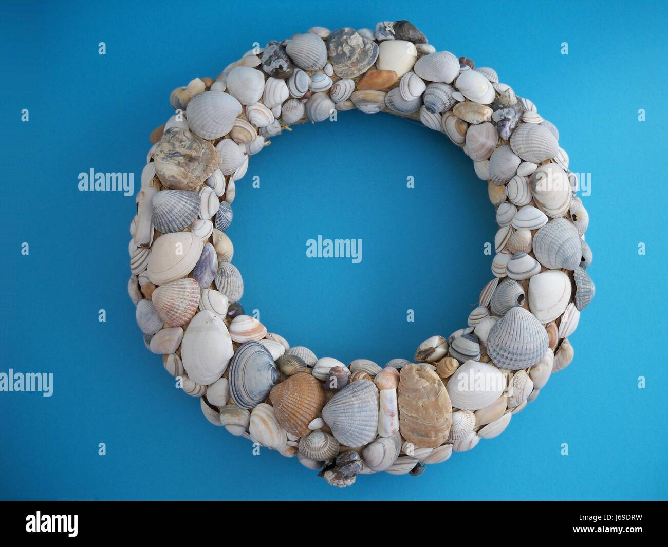 Shell wreath hi-res stock photography and images - Alamy