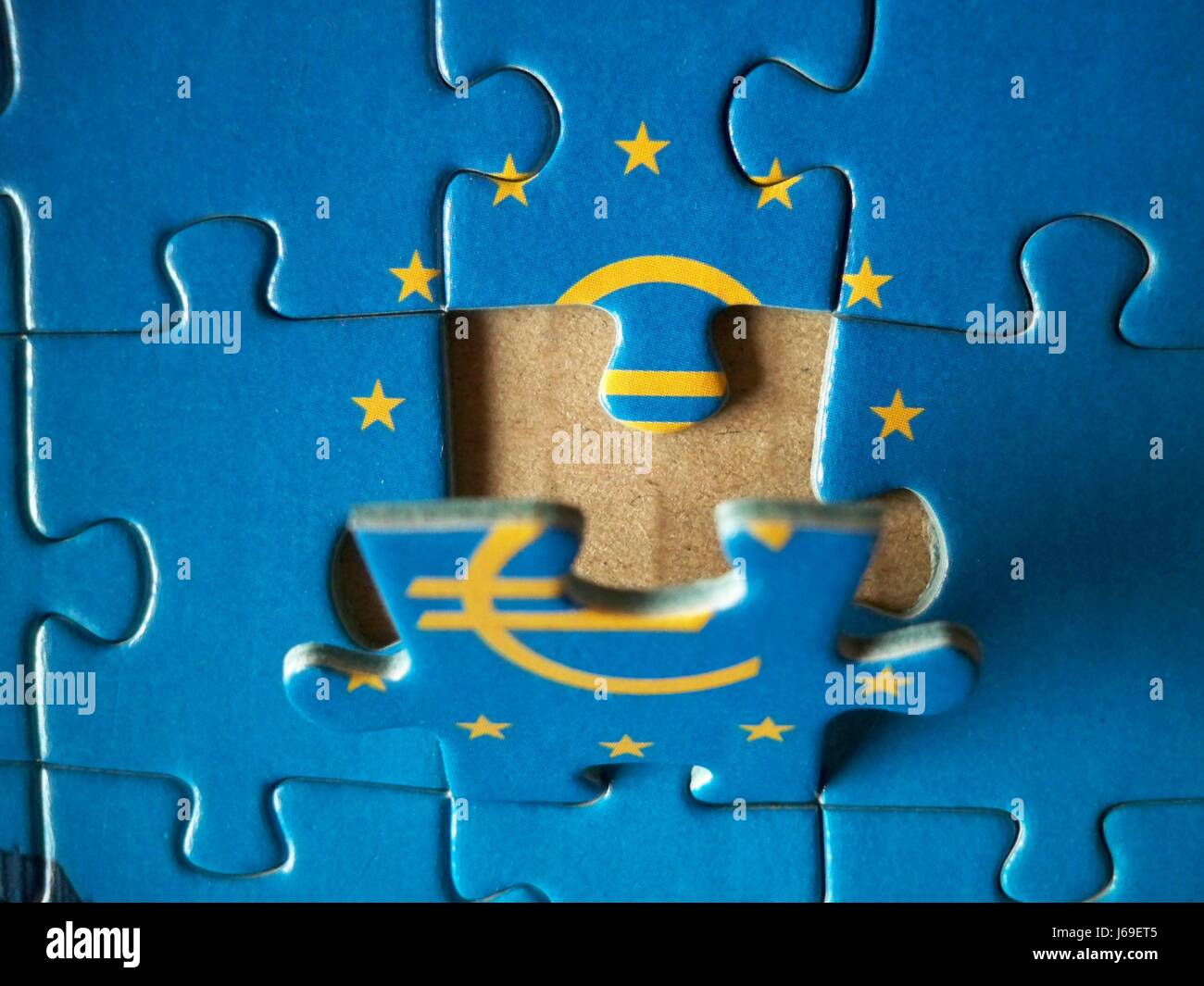 Ezb font hi-res stock photography and images - Alamy