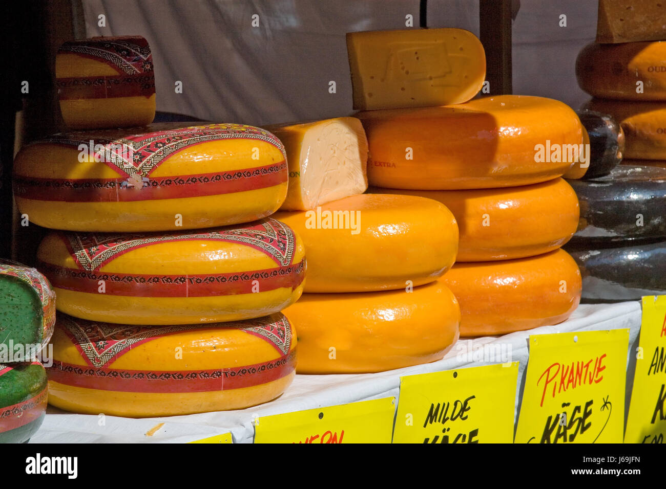 Weekly special hi-res stock photography and images - Alamy