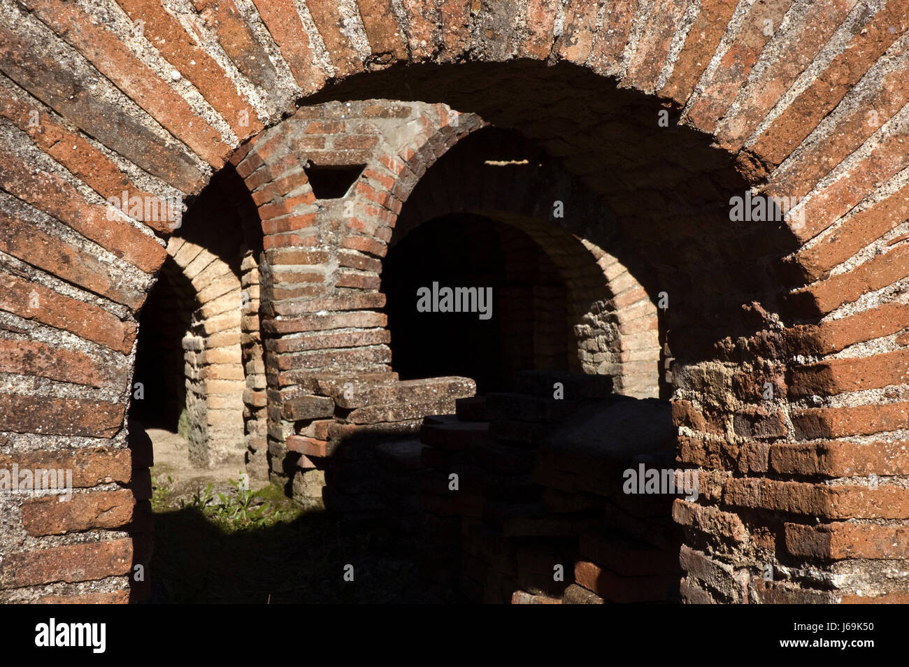 monument arch ruin portugal brick roman ancient historical monument ...