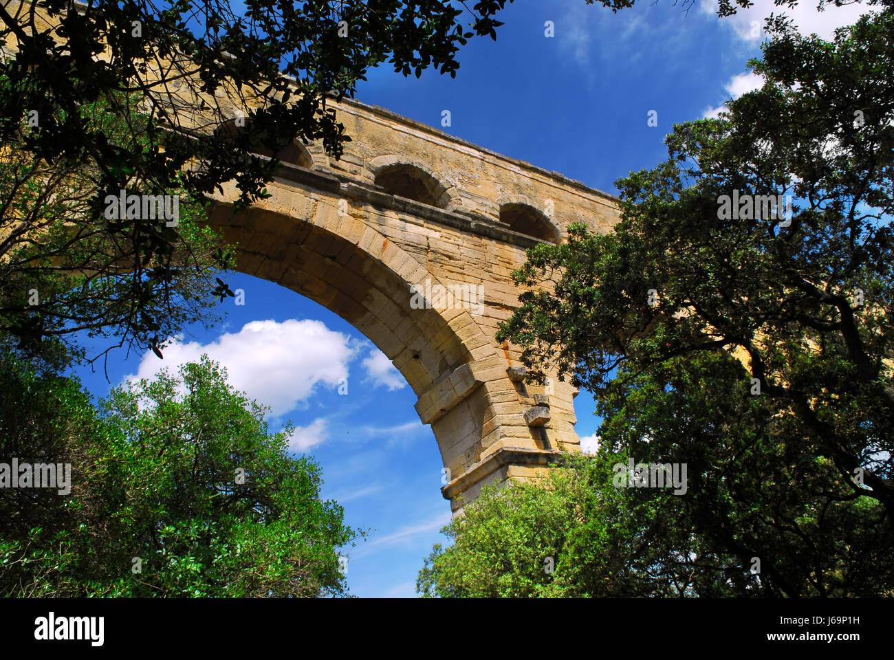 bridge roman aqueduct conduit landmark travel architectural monument ...