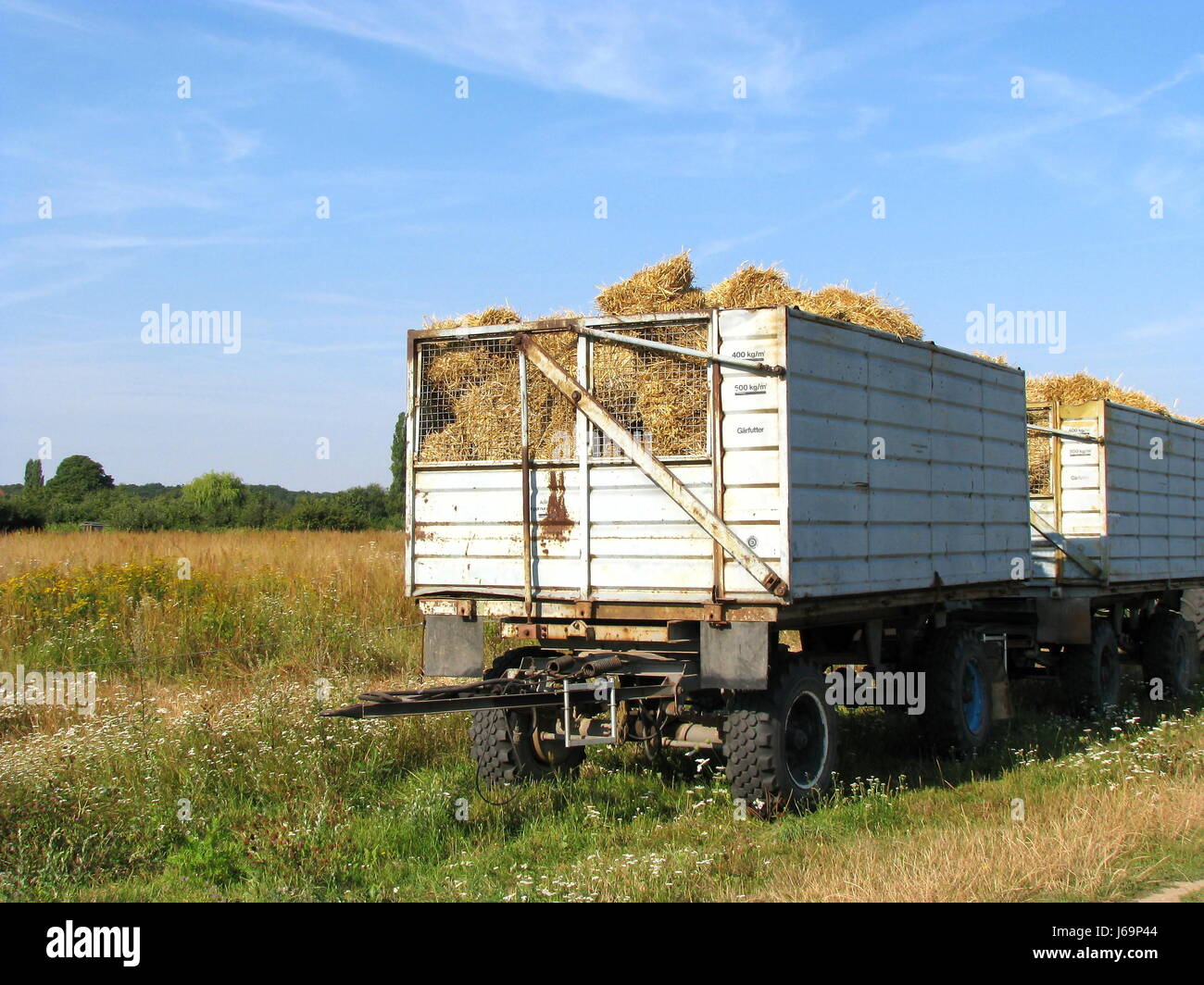 trailer straw fodder agriculture farming trailer straw landlive animal ...