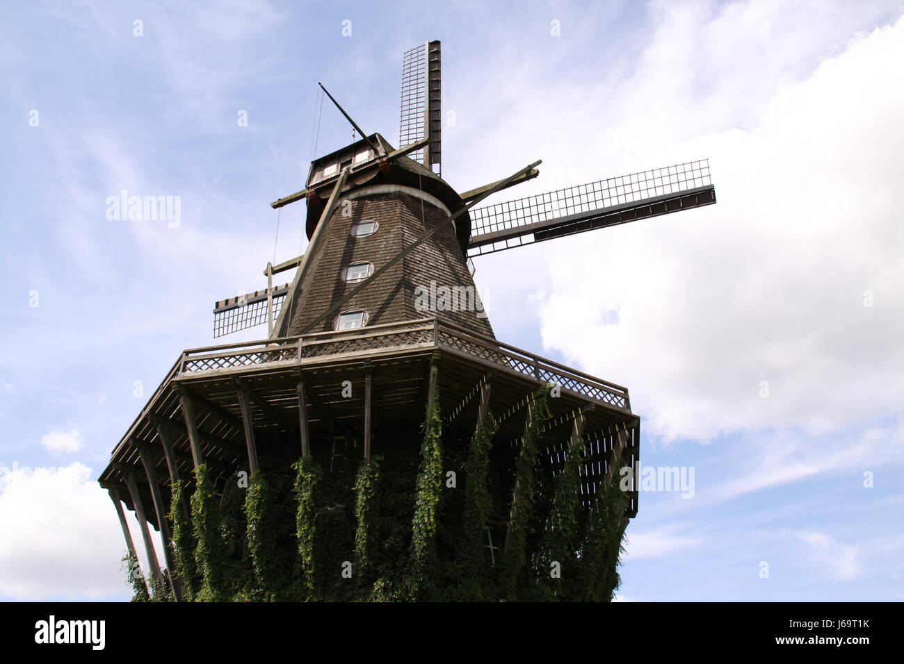 Detail wheel wing windmill hi-res stock photography and images - Alamy