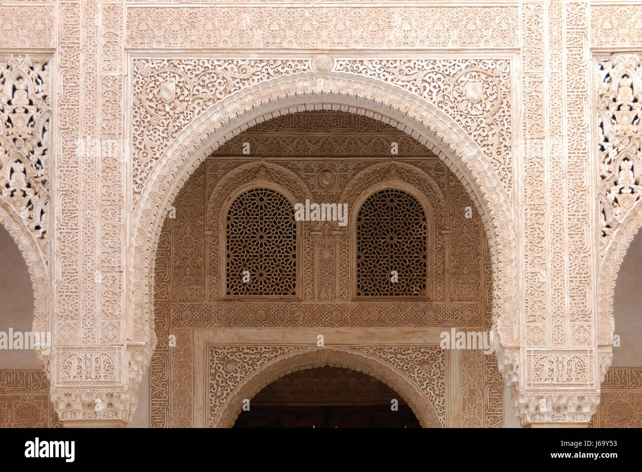 house building arc entrance spain arcs structure buildings detail ...