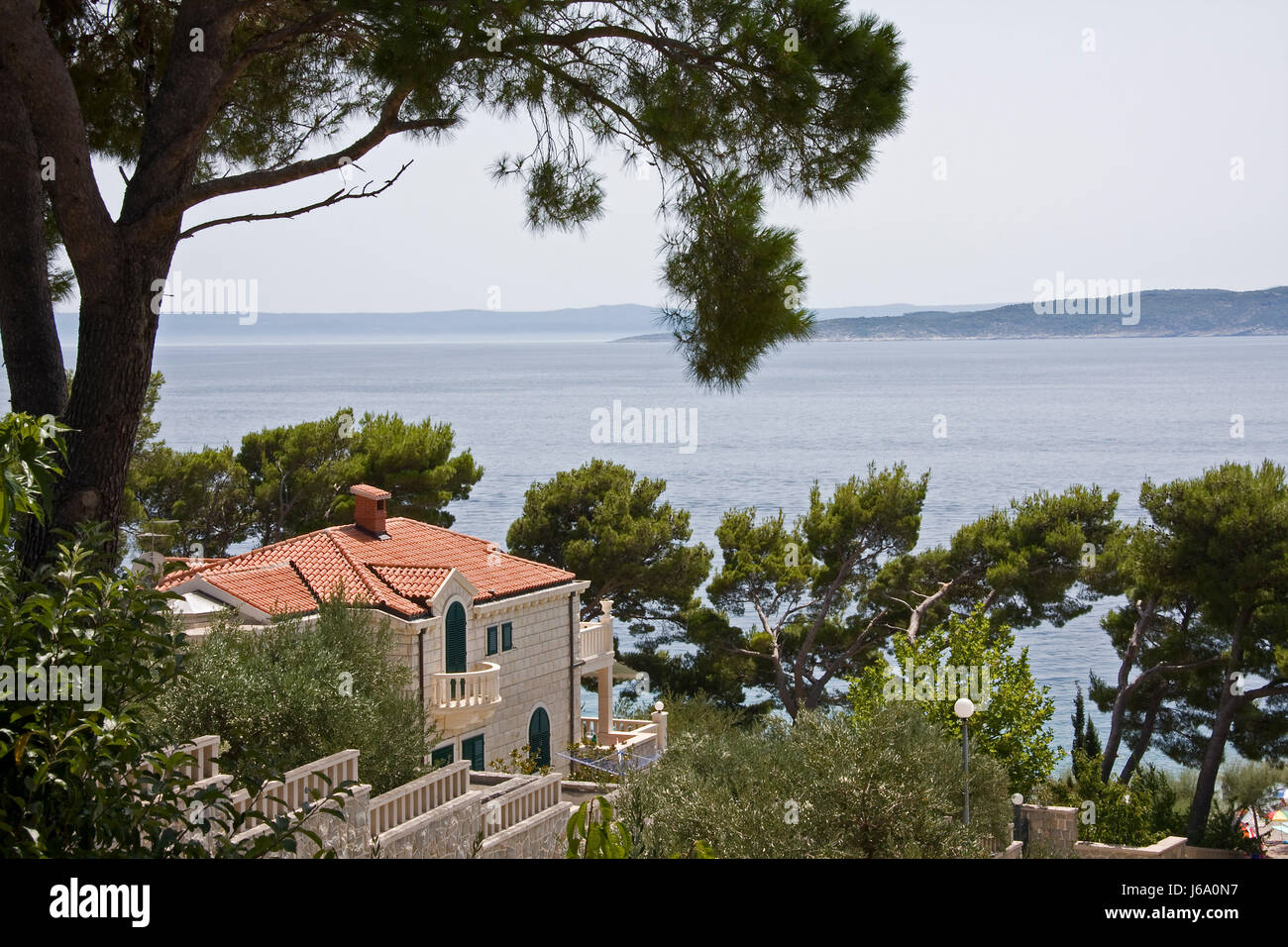 house overlooking the sea Stock Photo - Alamy