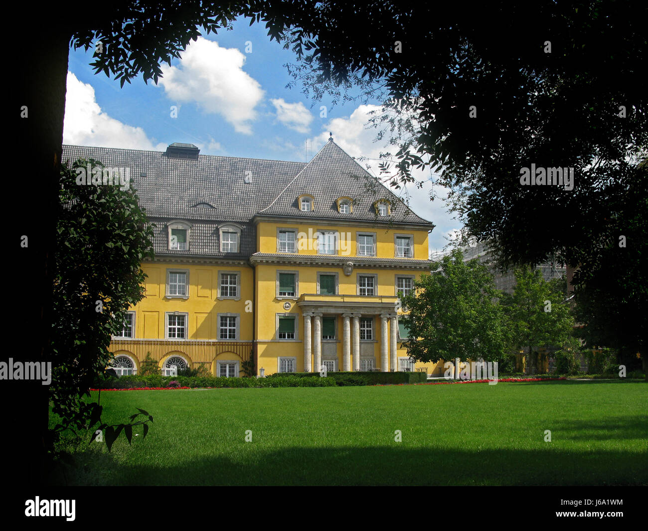 insurance munich style of construction architecture architectural style ...