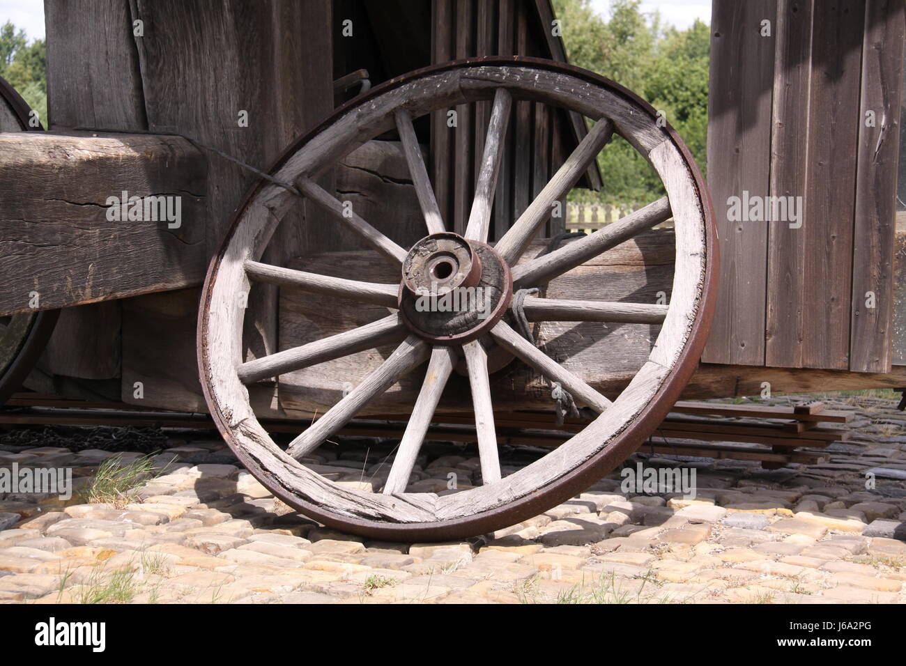 wheel wood cartwheel spoke spokes spokewheel wooden wheel old macro ...
