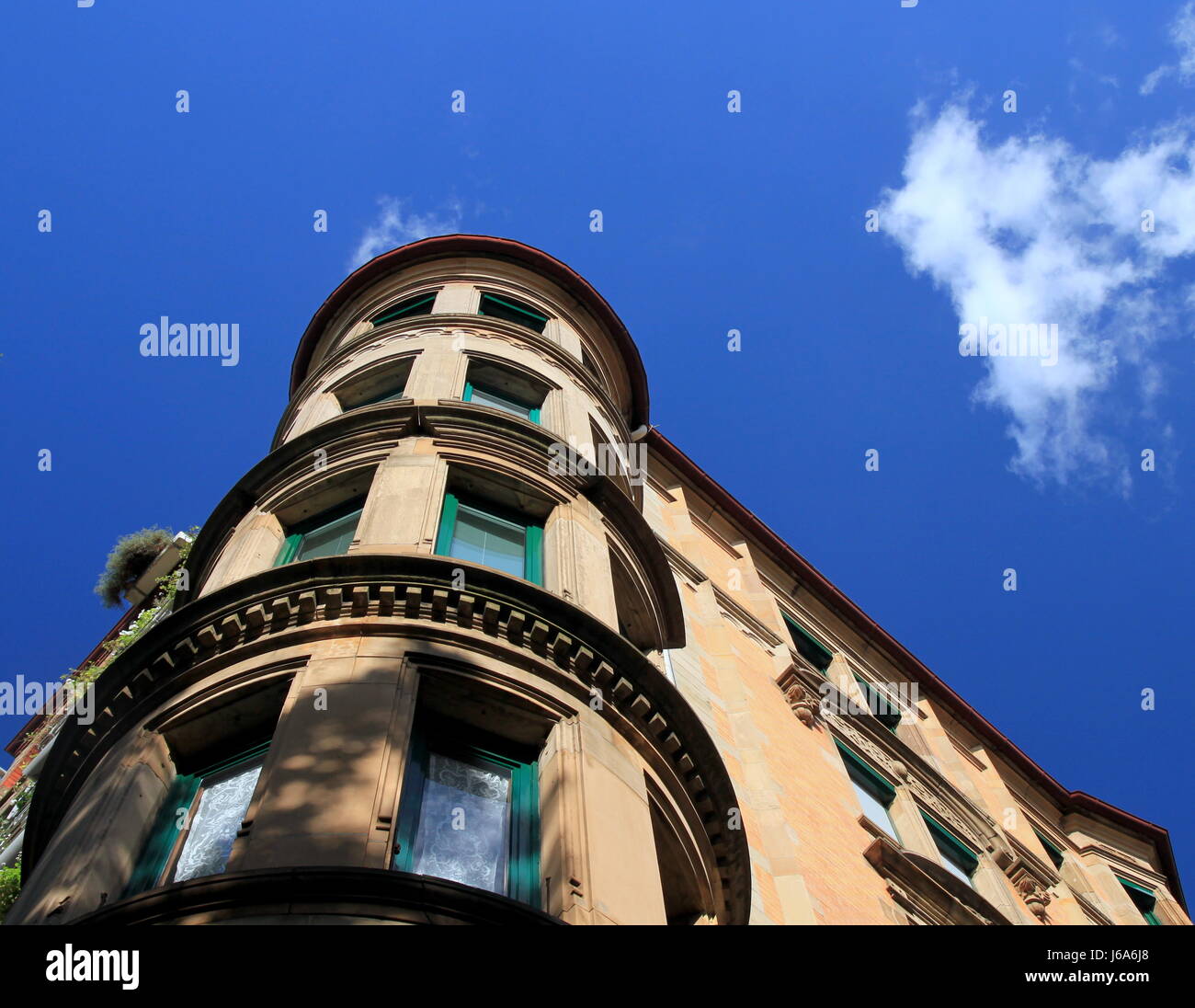 Round arch hi-res stock photography and images - Alamy