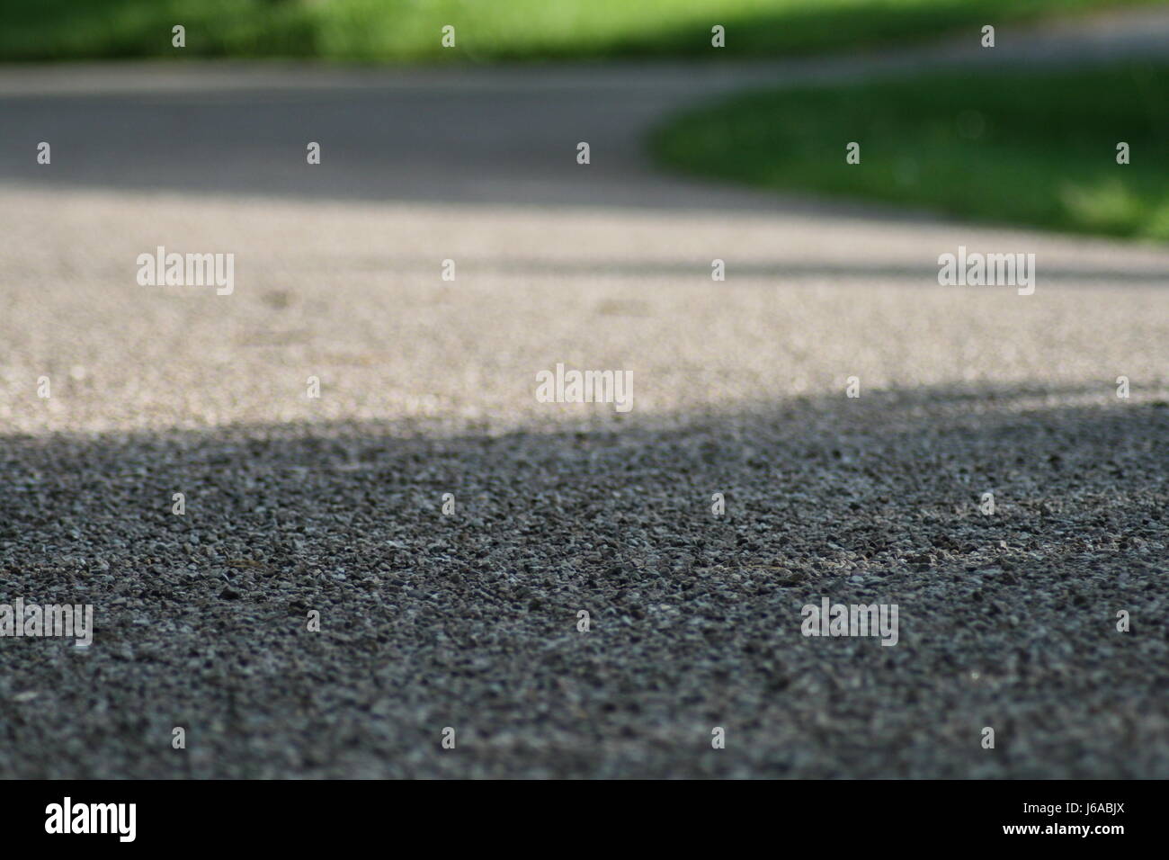 park green silicic path way grey gray shaddow shadow shine shines ...