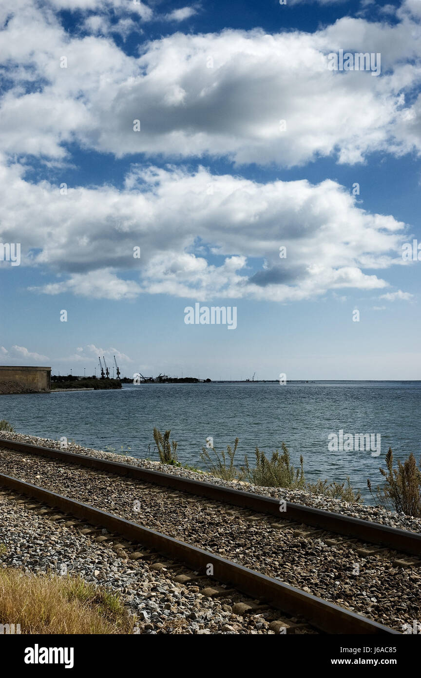 Atlantic coast line train hi-res stock photography and images - Alamy