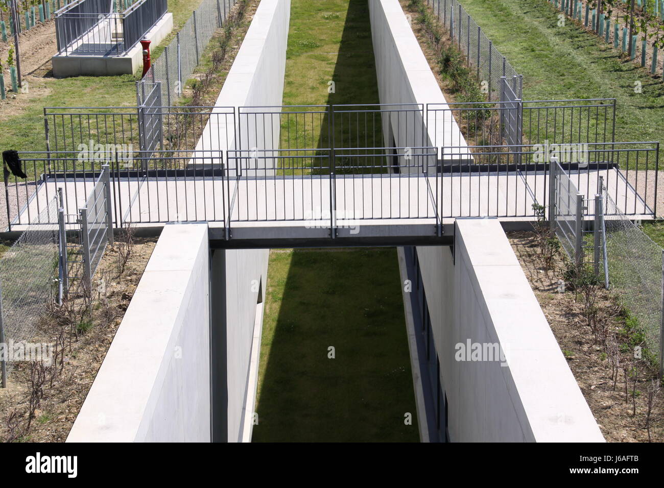 modern concrete bridge Stock Photo - Alamy