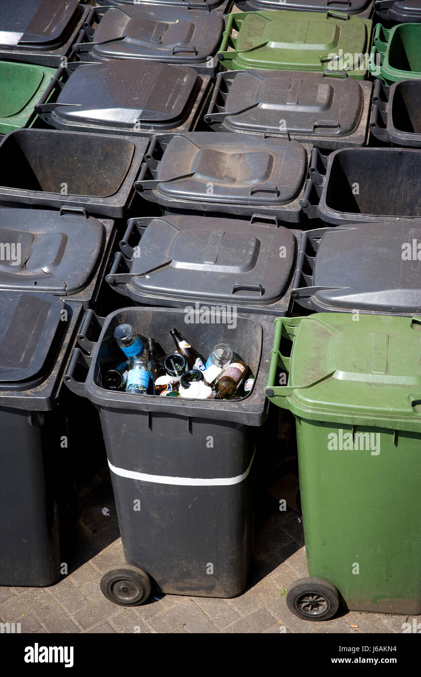 trash recycling rubbish sweepings wastebasket waste squandering travel ...