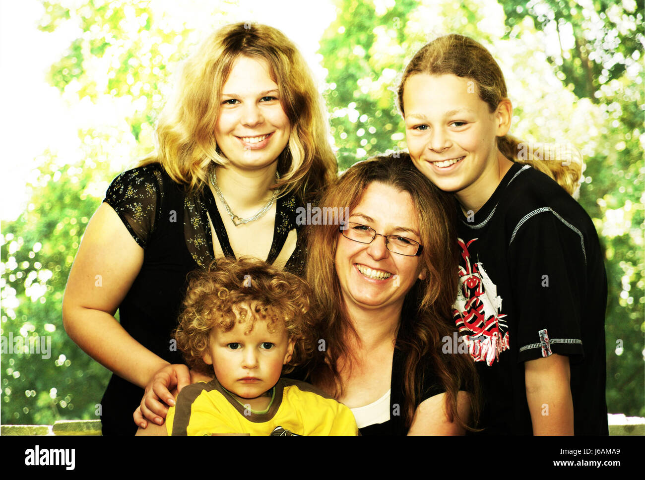 Mutter sohn hi-res stock photography and images - Alamy