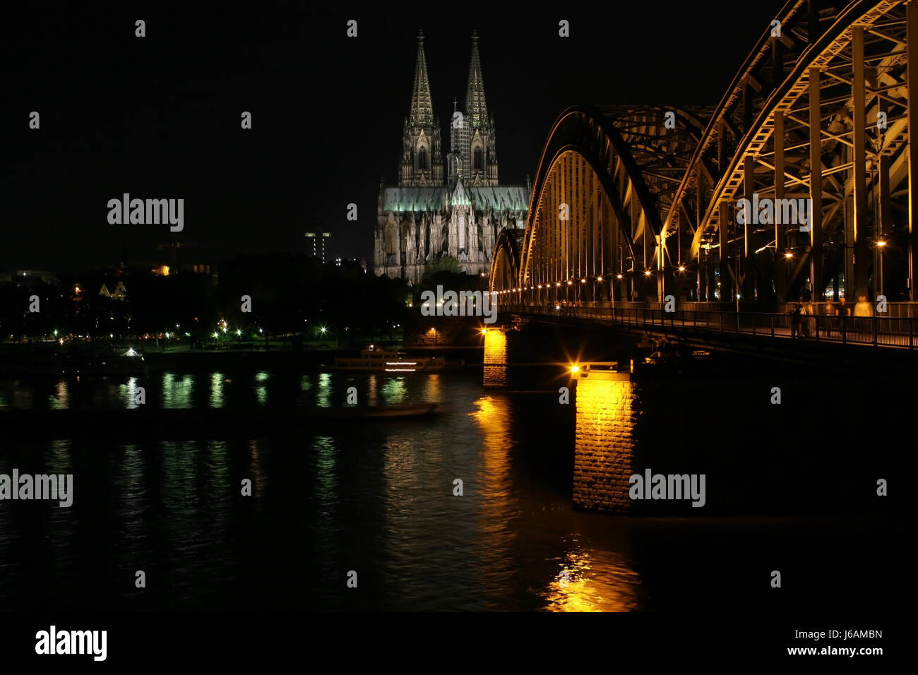cologne cathedral bridge night nighttime lighted sight view outlook ...