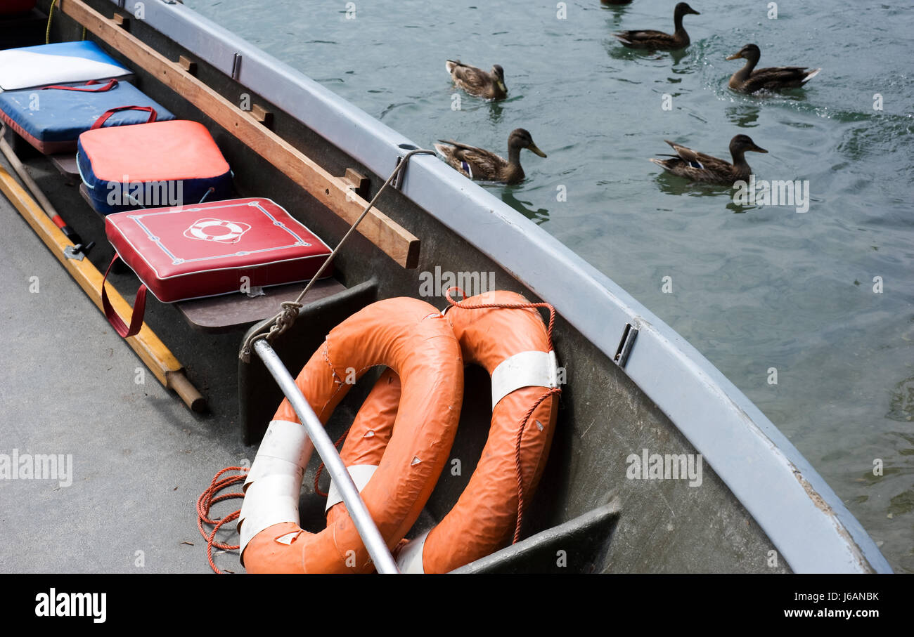 Ducks lifebelt hi-res stock photography and images - Alamy