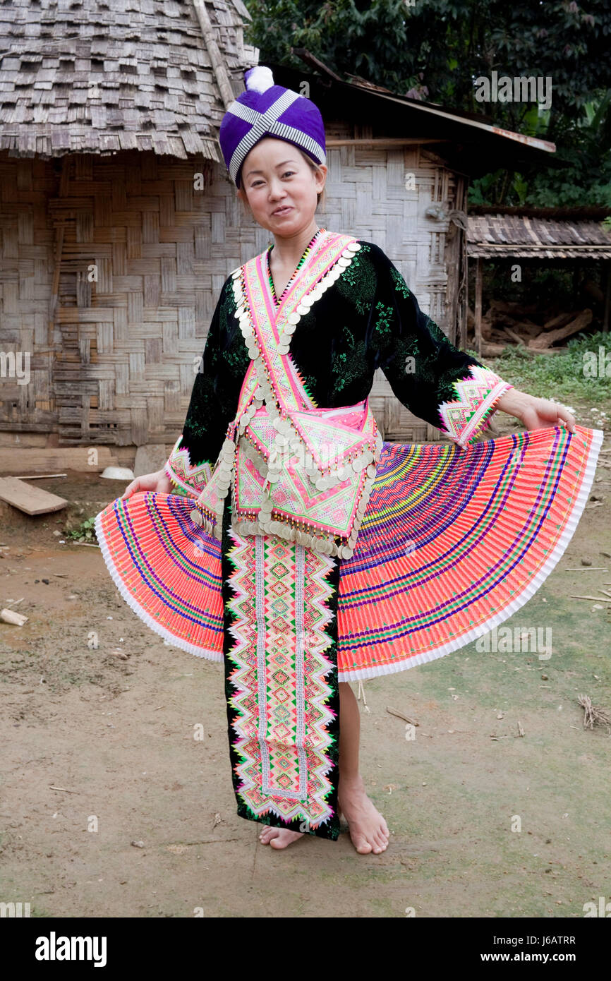 asian woman in traditional clothes,hmong Stock Photo - Alamy