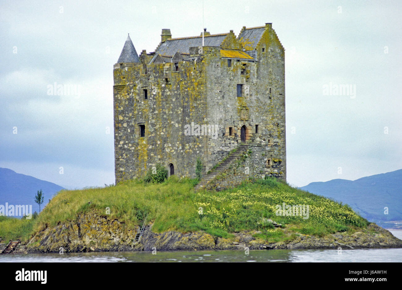 scotland chateau castle tower sightseeing ruin scotland britain chateau ...