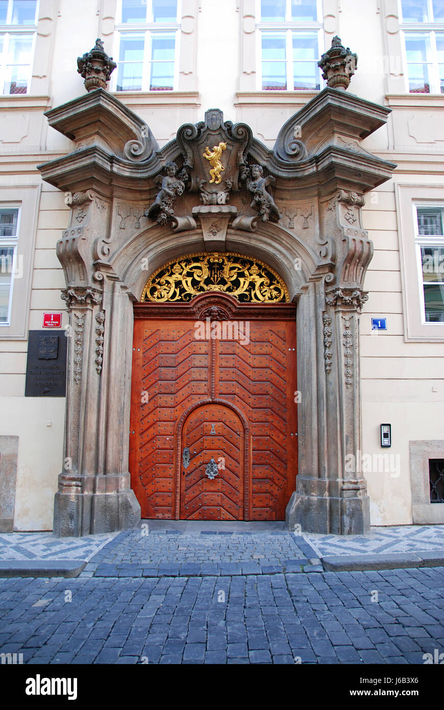 house building door prague parliament politics czech house building ...