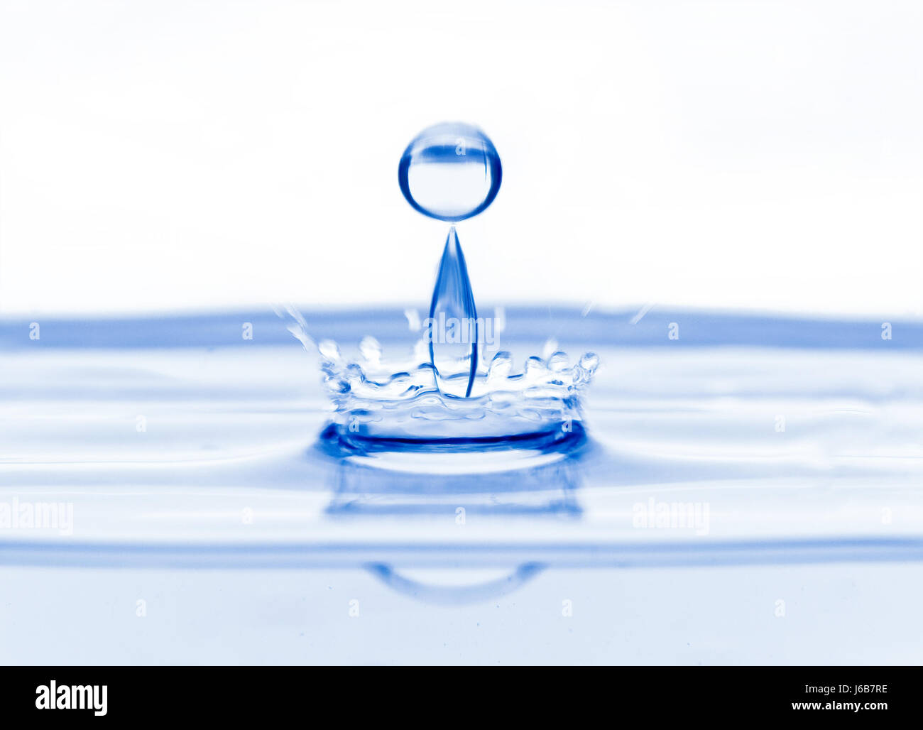 blue squirt dash salt water sea ocean water drop drip drops seeping ...