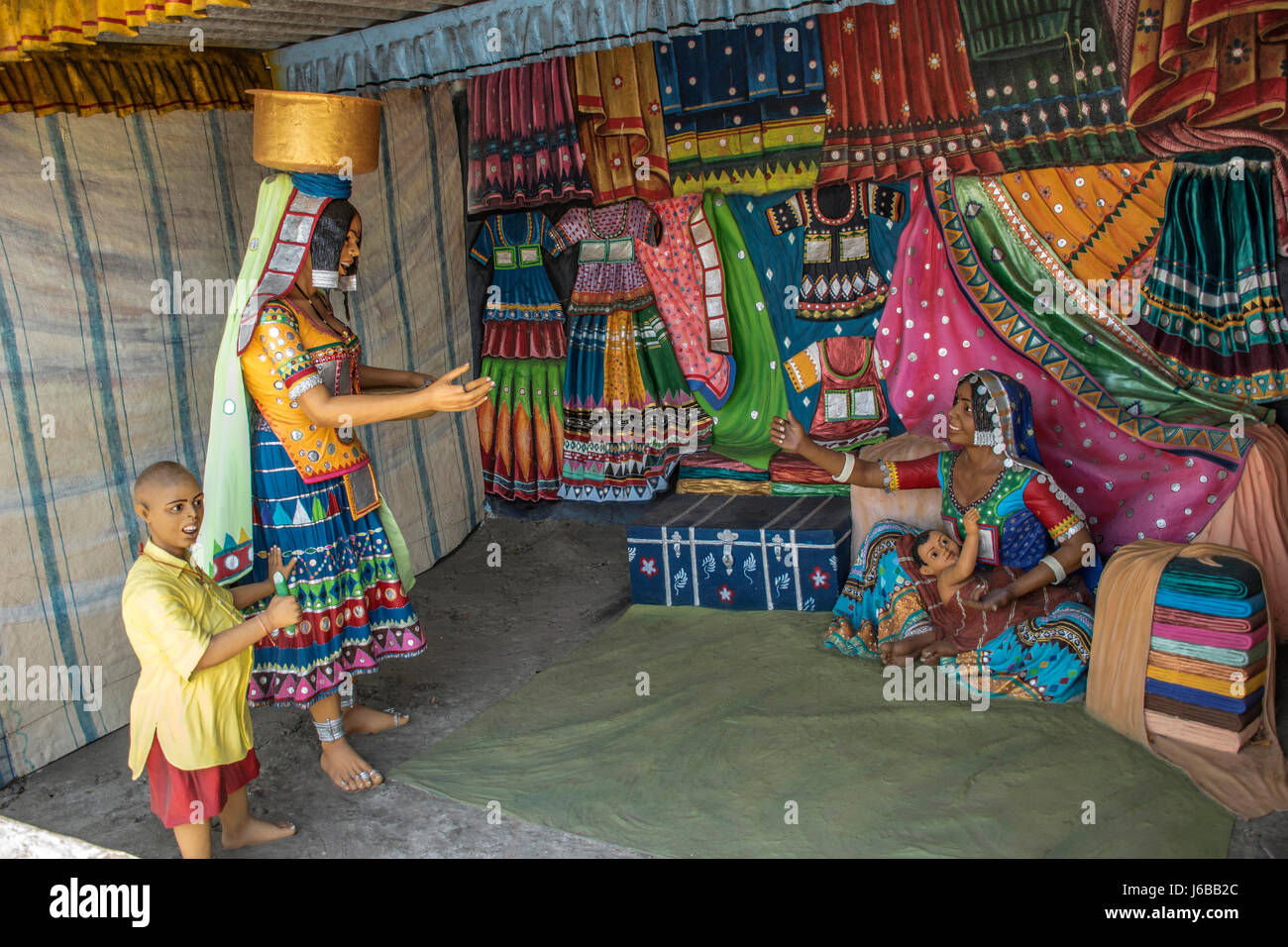 Cloth seller, sculpture museum, Kaneri Math, Kolhapur, Maharashtra Stock Photo - Alamy