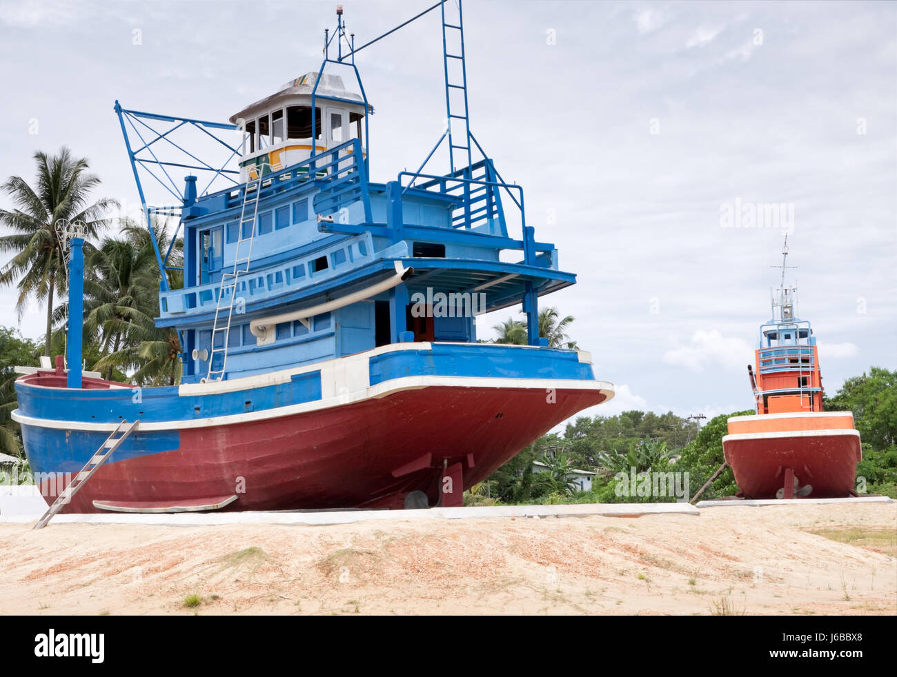 monument memorial means of conveyance fishing boat rowing boat sailing ...