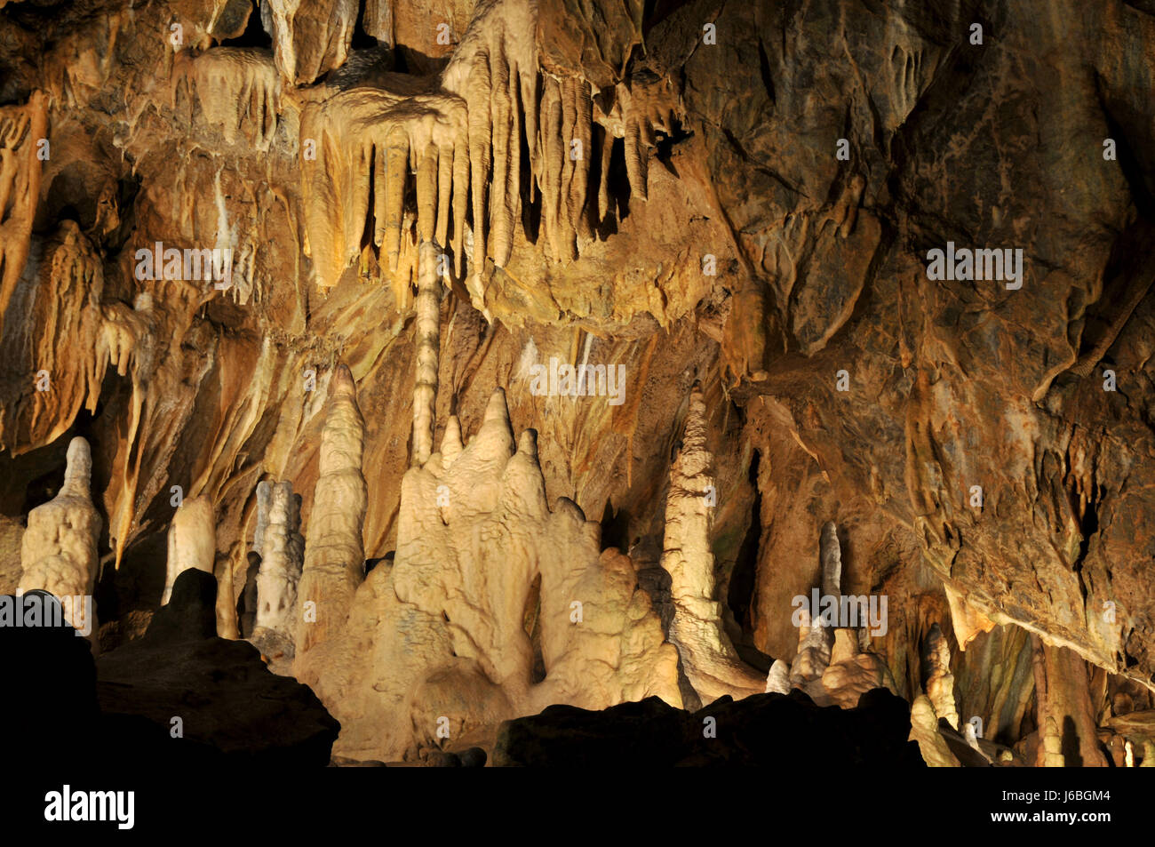 cave grotto stalactite caves stalactite mineral stone cave lighted ...