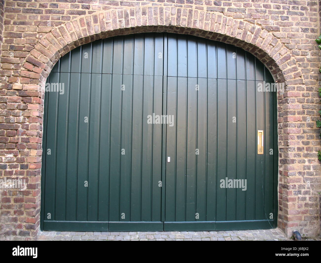 goal passage gate archgway gantry door wall garage brick clinker ...