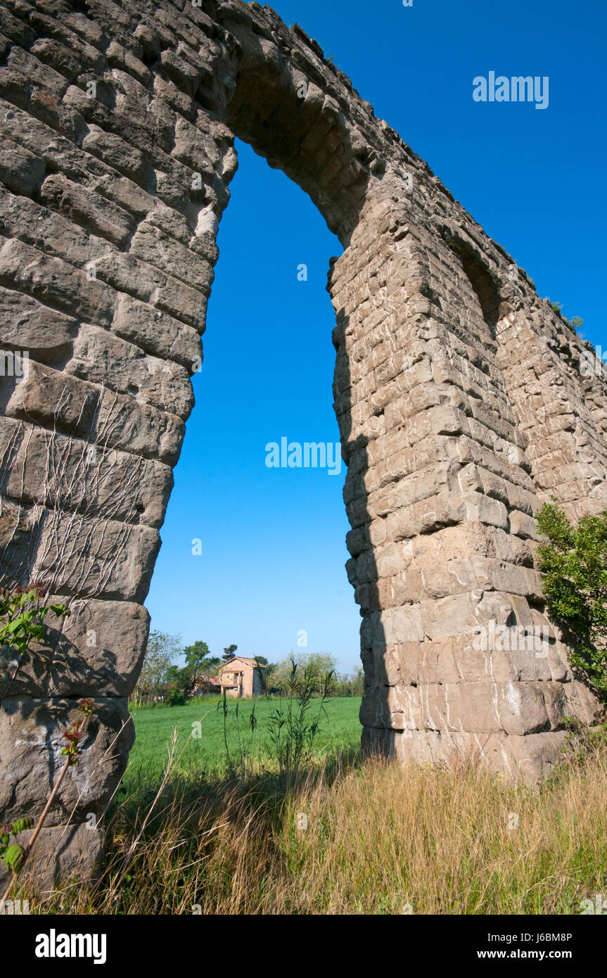 Ancient Aqueduct Claudio-Anio Novus, Park of the Aqueducts (Parco degli ...