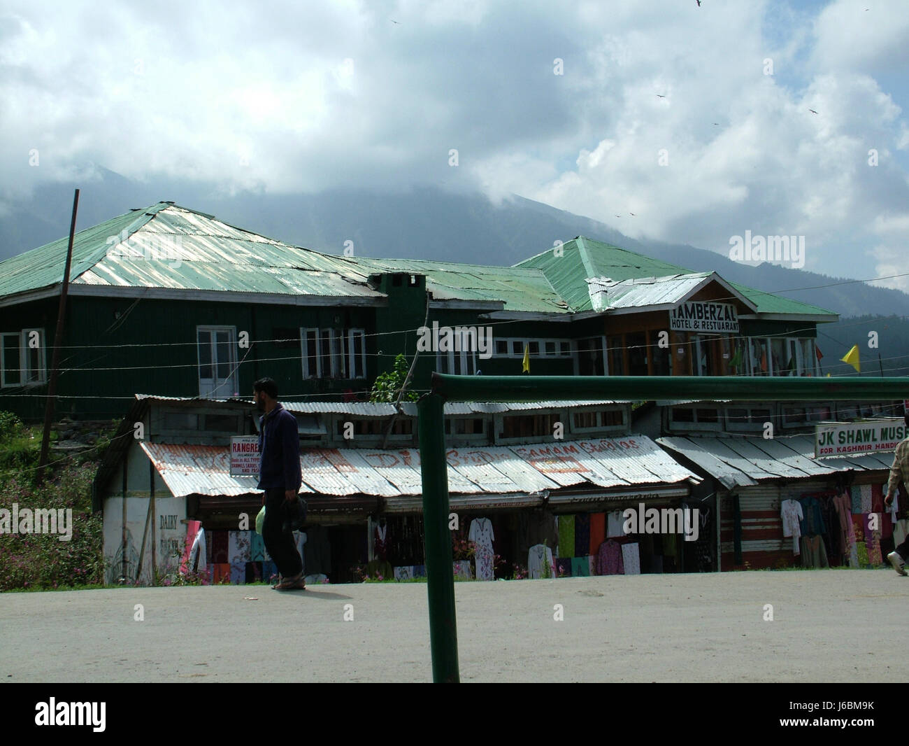 Gulmarg Tourism And Travel, Summer beauty of Gulmarg, Places to visit ...